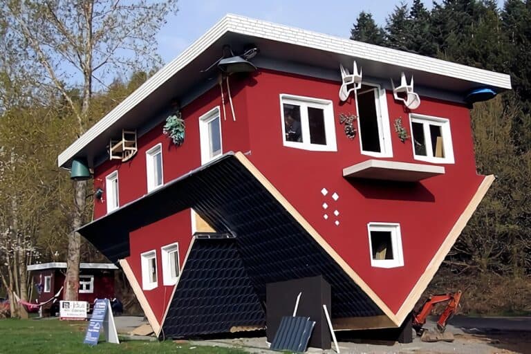 Les 10 meilleures maisons à l'envers à découvrir à travers le monde