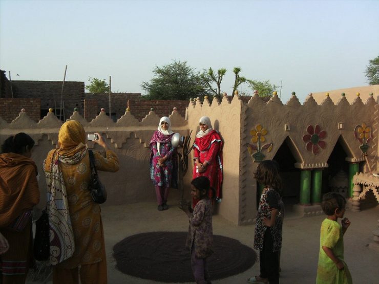 Les magnifiques maisons de boue de Thatta Kedona Les magnifiques maisons de boue de Thatta Kedona