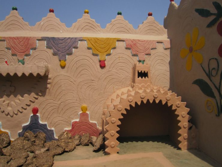 Les magnifiques maisons de boue de Thatta Kedona Les magnifiques maisons de boue de Thatta Kedona
