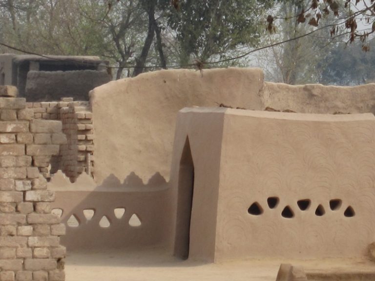 Les magnifiques maisons de boue de Thatta Kedona Les magnifiques maisons de boue de Thatta Kedona
