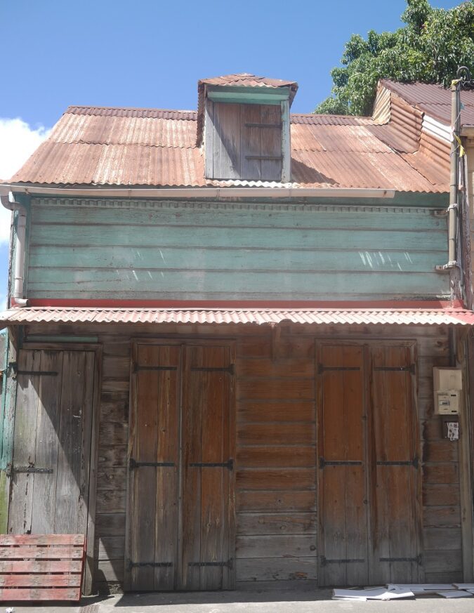 Case créole guadeloupéenne : maison traditionnelle