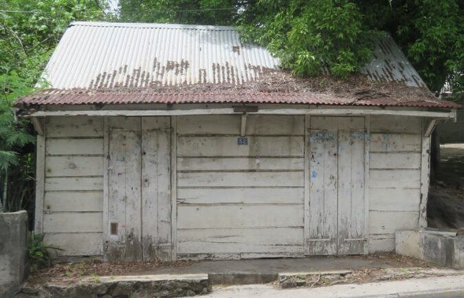 Case créole guadeloupéenne : maison traditionnelle