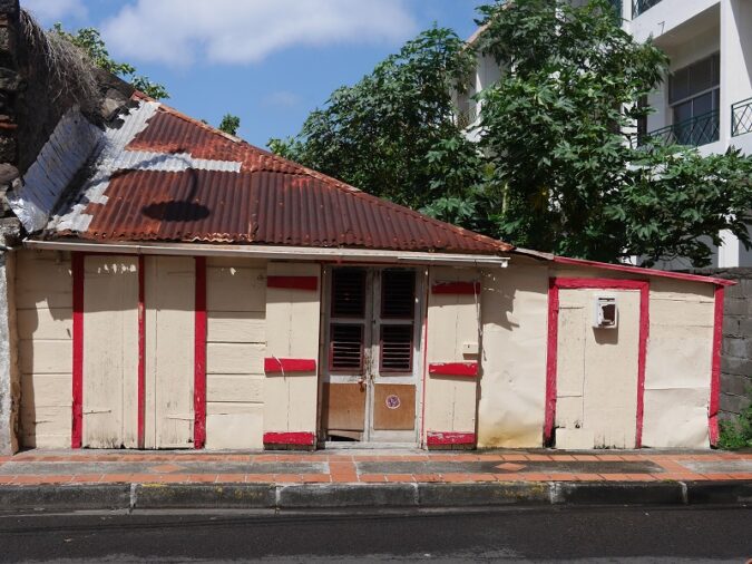 Case créole guadeloupéenne : maison traditionnelle